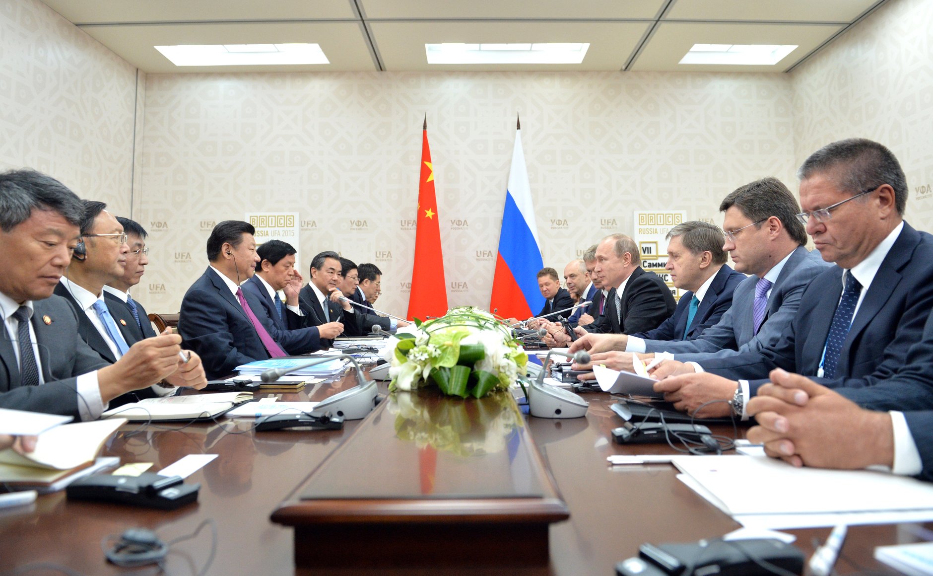 Vladimir_Putin_and_Xi_Jinping,_BRICS_summit_2015_02 - Foreign Policy ...
