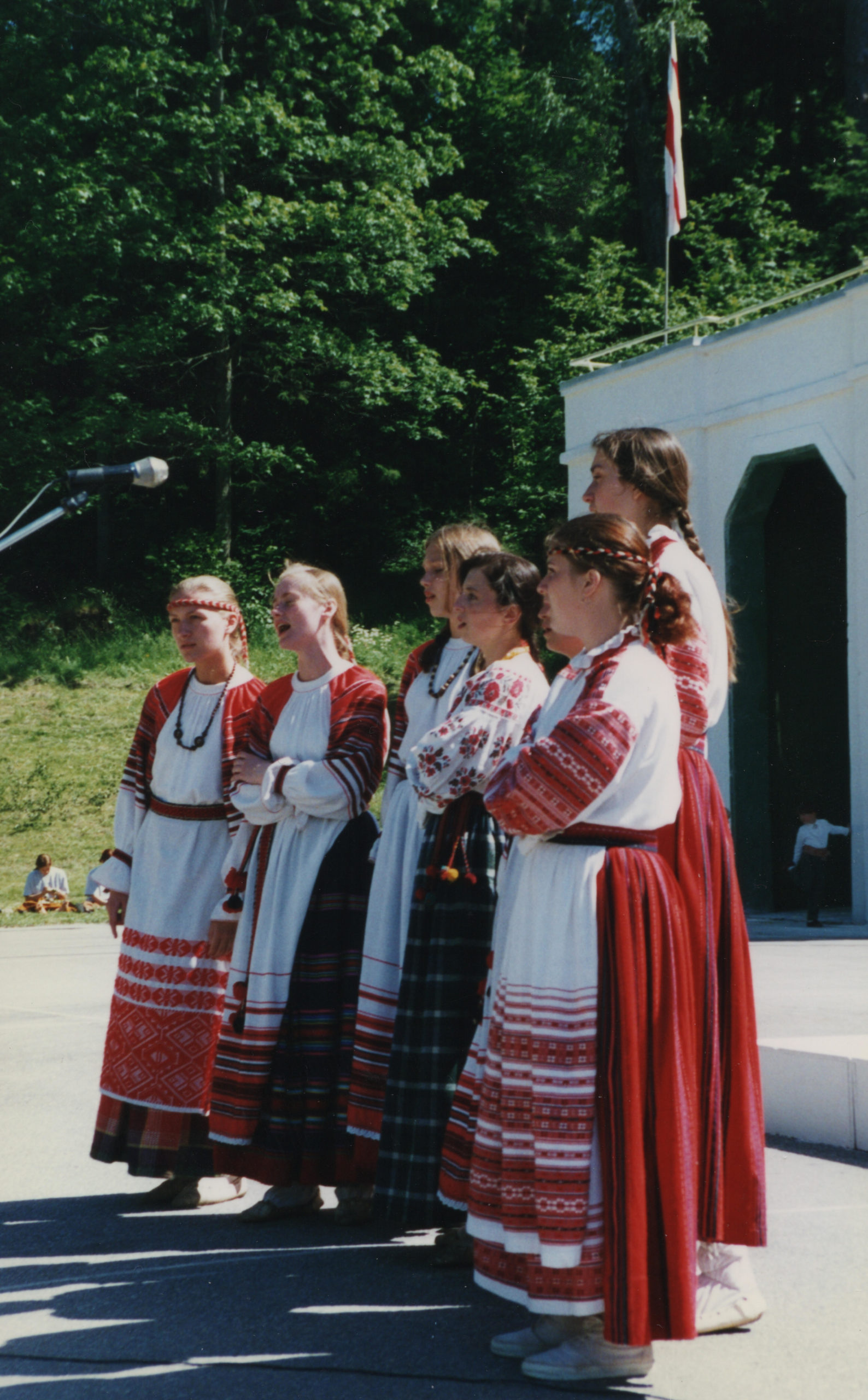 A Chain of Friendship: Reflections on the Baltic Way and Inspiration ...